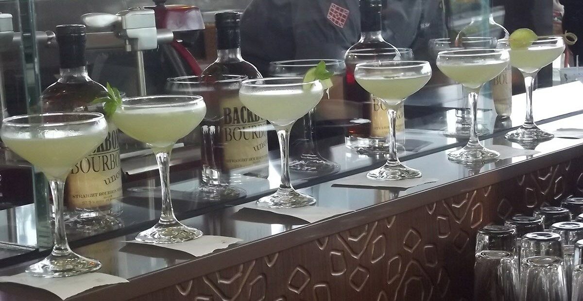 THE ALEXANDER INDIANAPOLIS | GREAT PRICES, BOOK AND SAVE